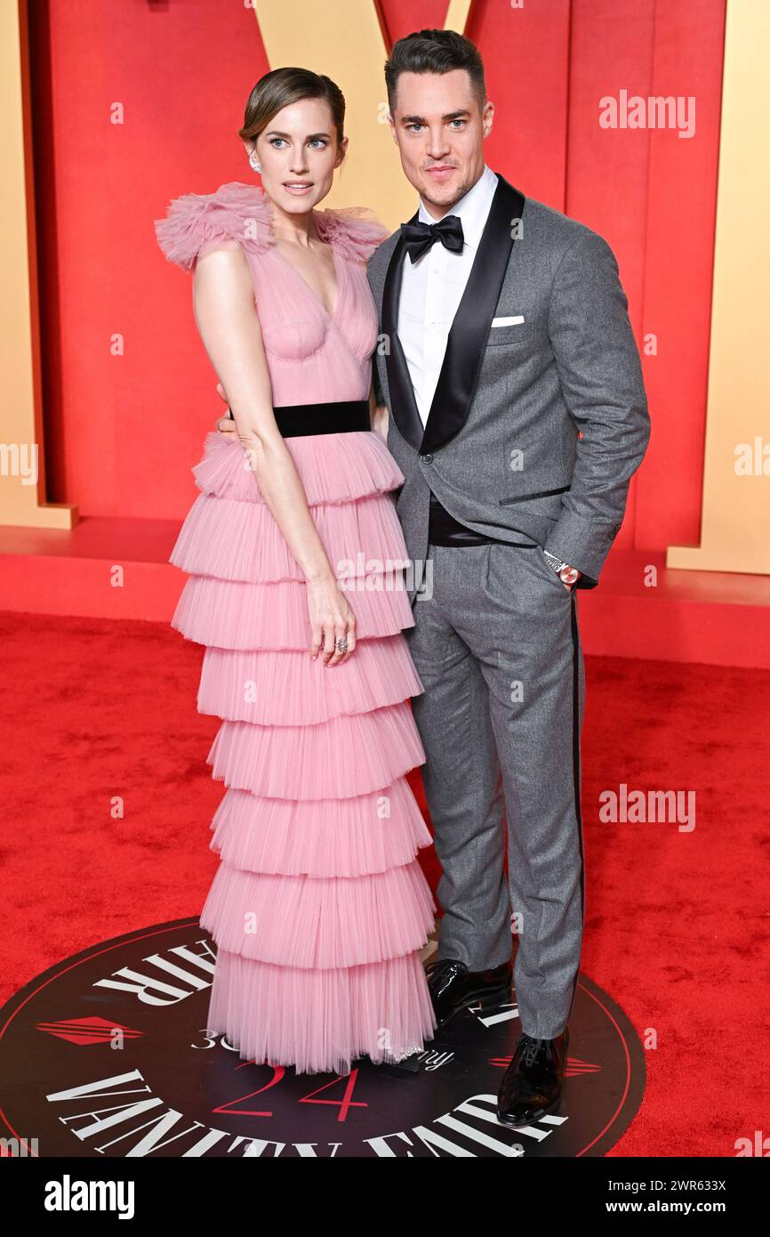 Alison williams and alexander dreymon hi-res stock photography and ...