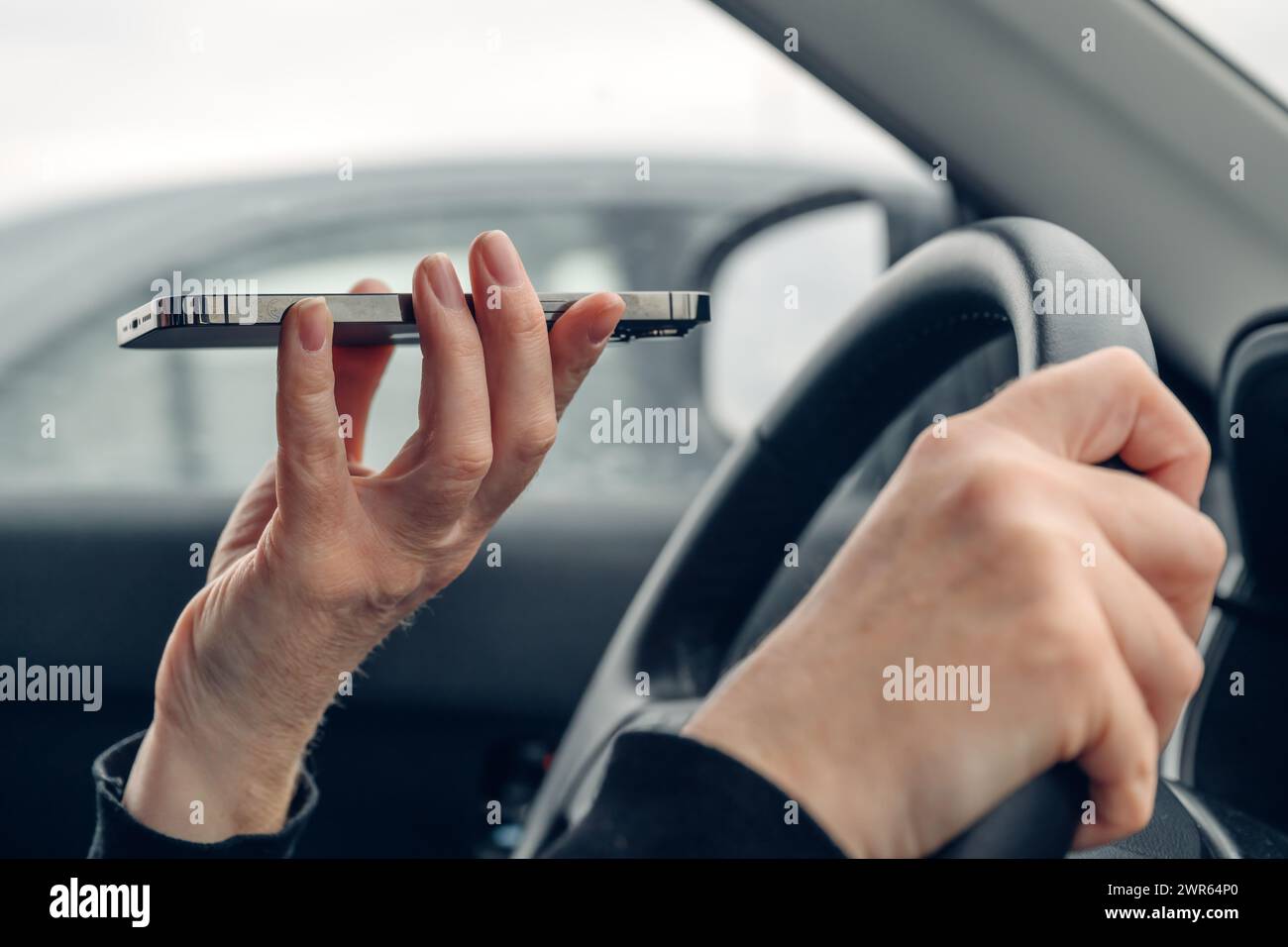 Distraction technology hi-res stock photography and images - Alamy