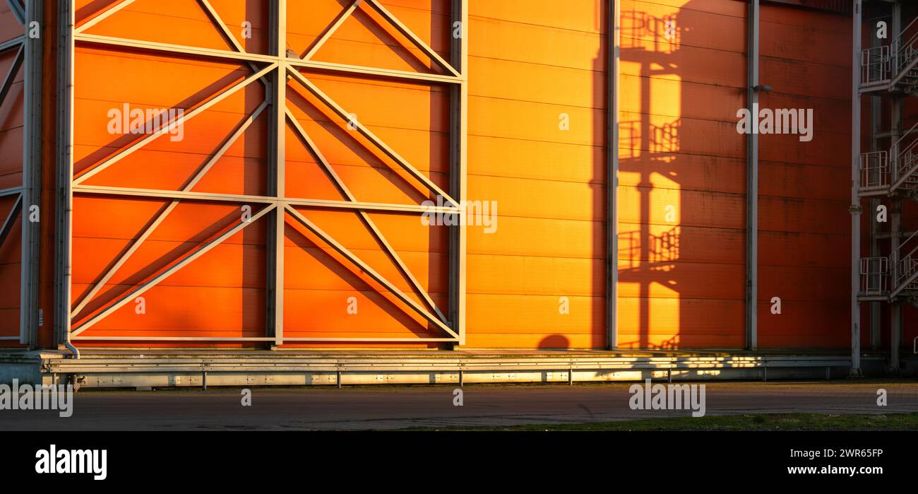 Massive storage hall in the seaport Stock Photo - Alamy