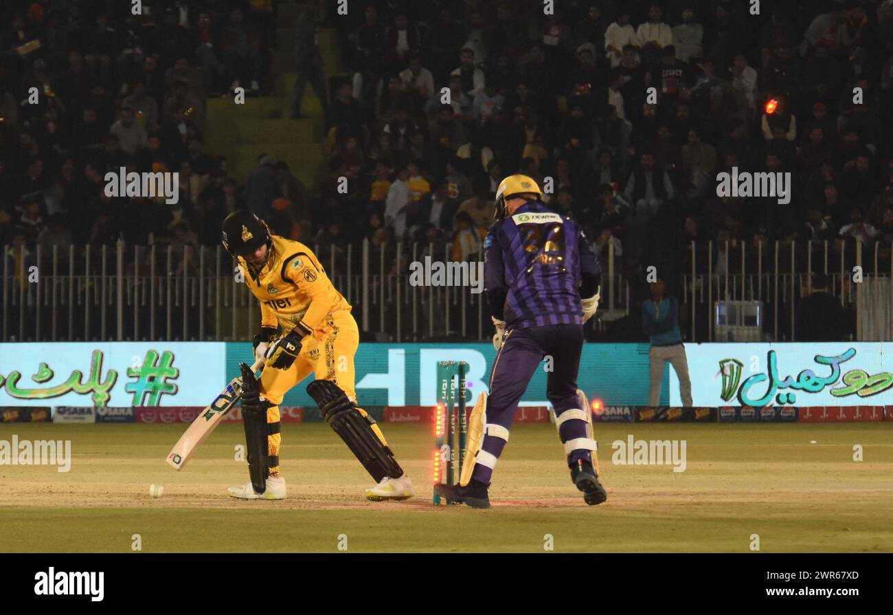 Game pak hi-res stock photography and images - Alamy