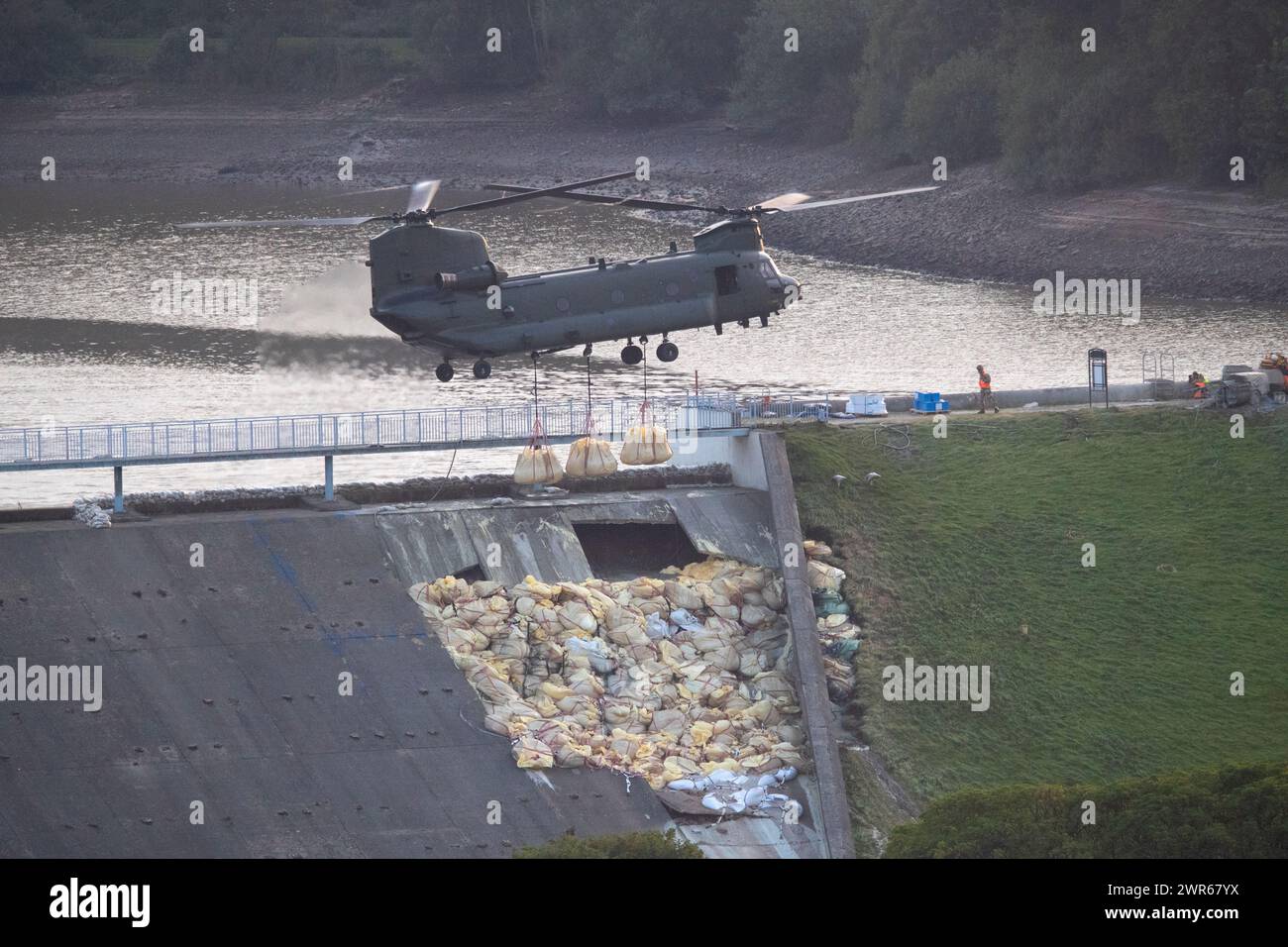 04/08/19 Commissioned photo FAO Arnel Hecimovic An RAF Chinook ...