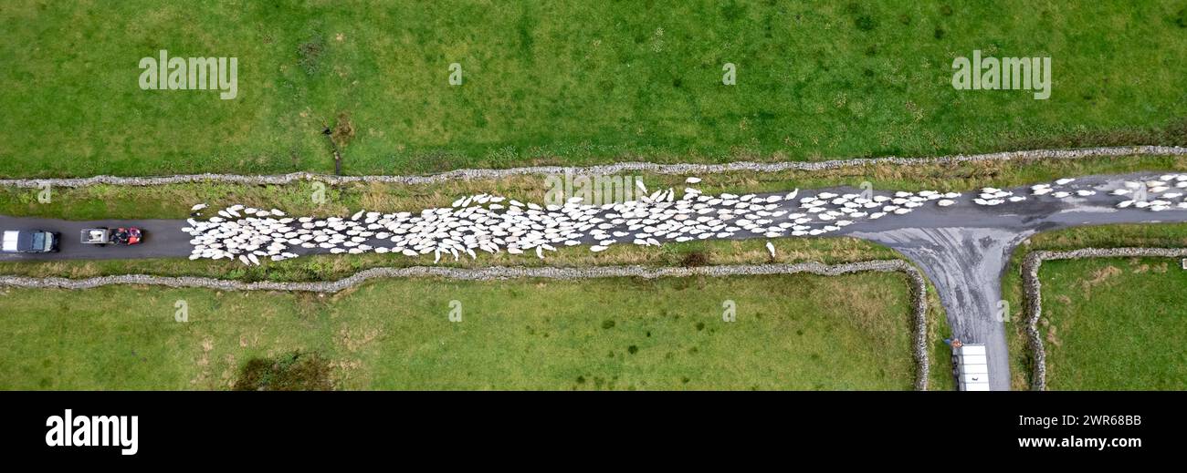 Moving drone shot hi-res stock photography and images - Alamy