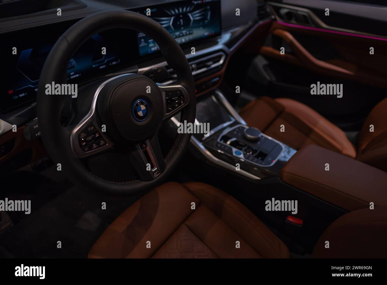 steering wheel, center console BMW i4 five-door electric liftback class ...