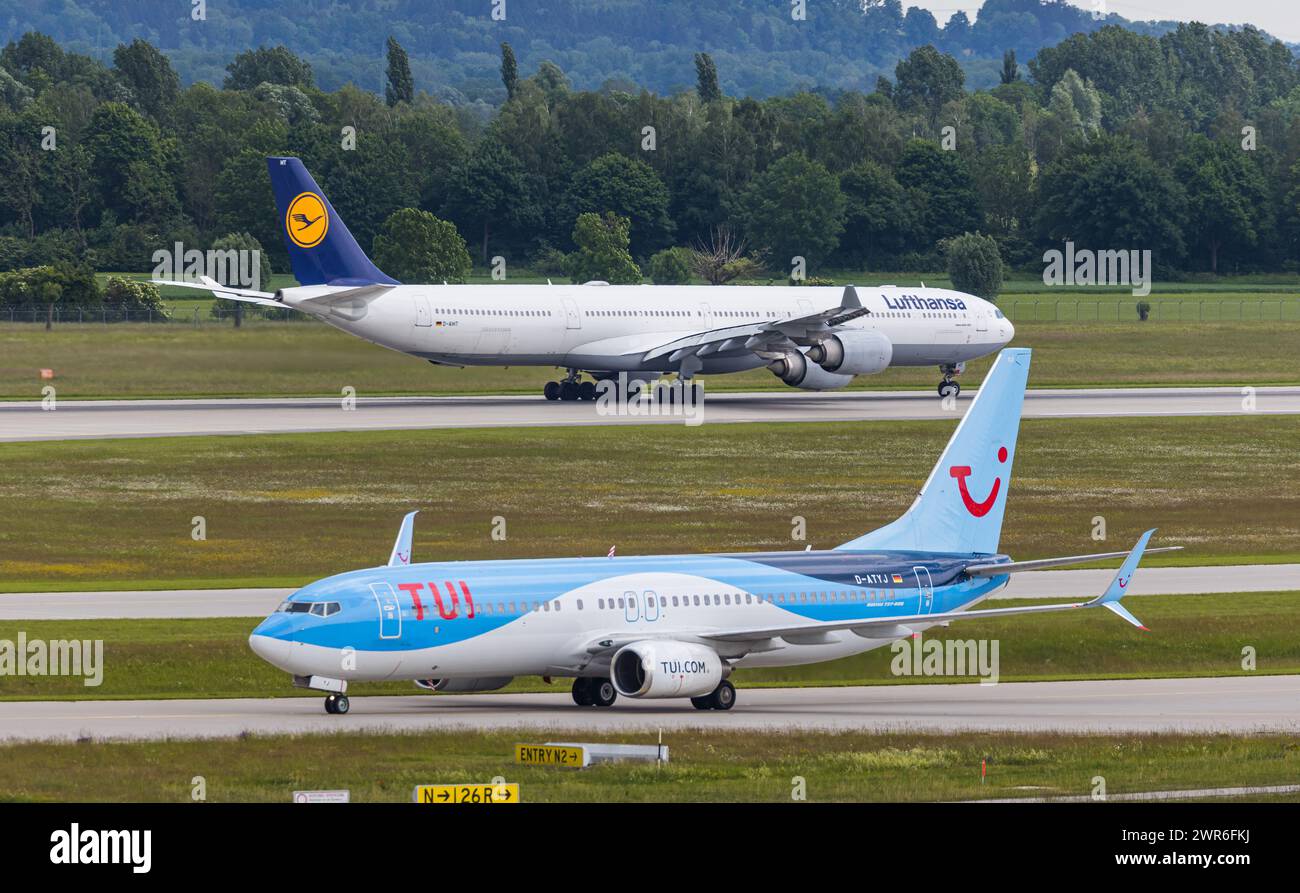 Auf der nördlichen Startbahn des Flughafen München startet ein Airbus ...