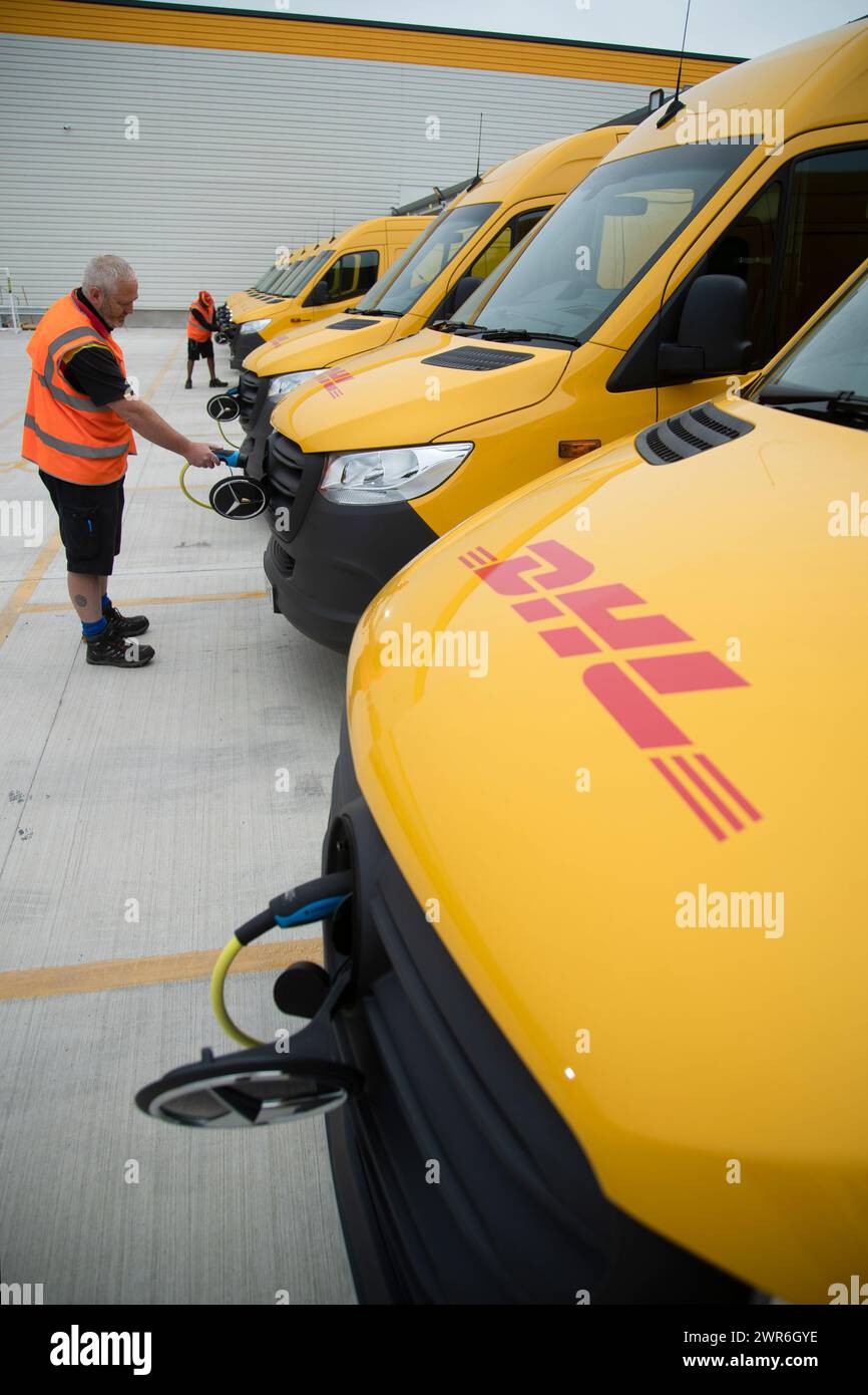 Dhl leeds hi-res stock photography and images - Alamy