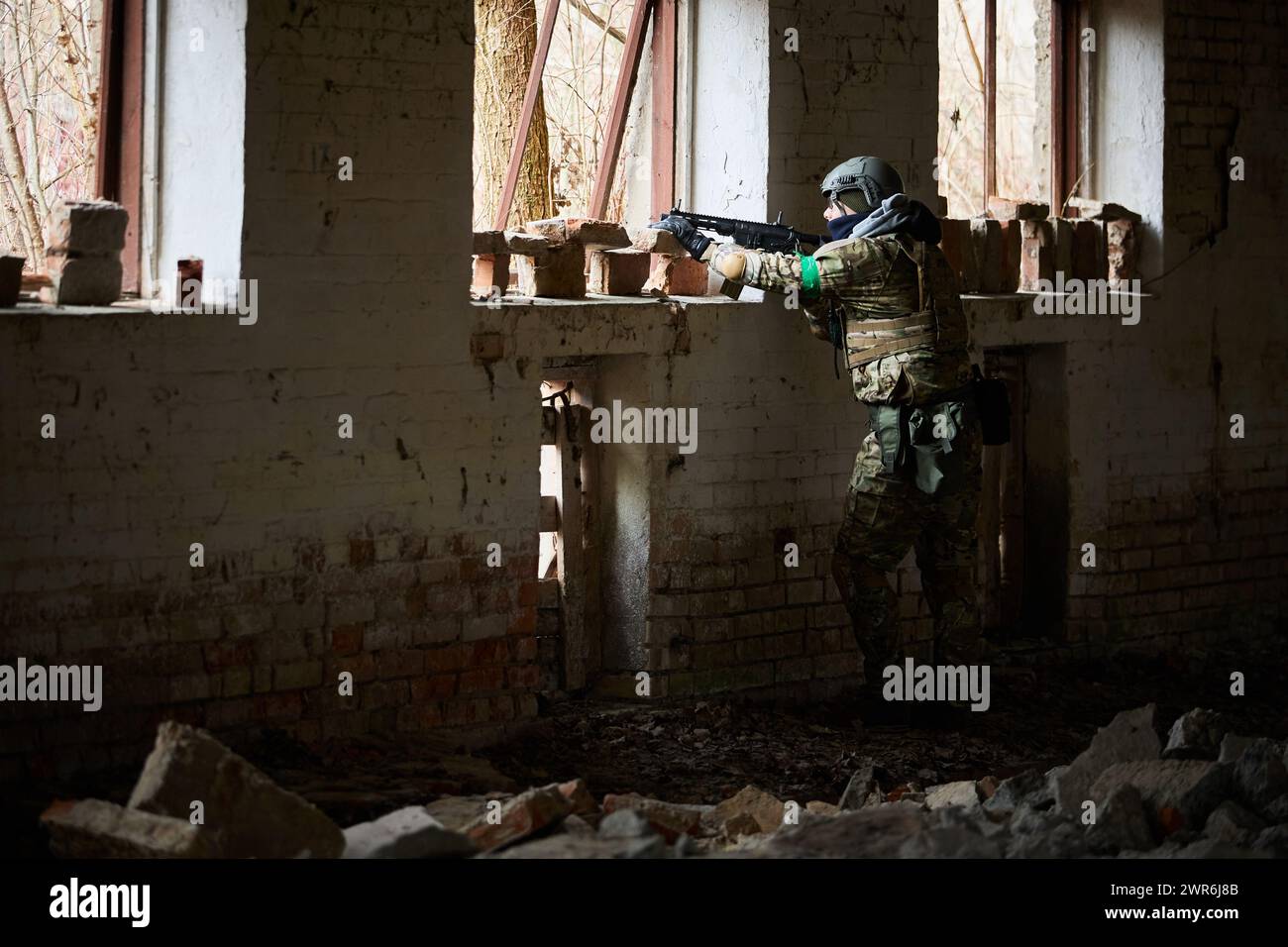 Ukrainian soldier protecting the building on a tactical training during ...