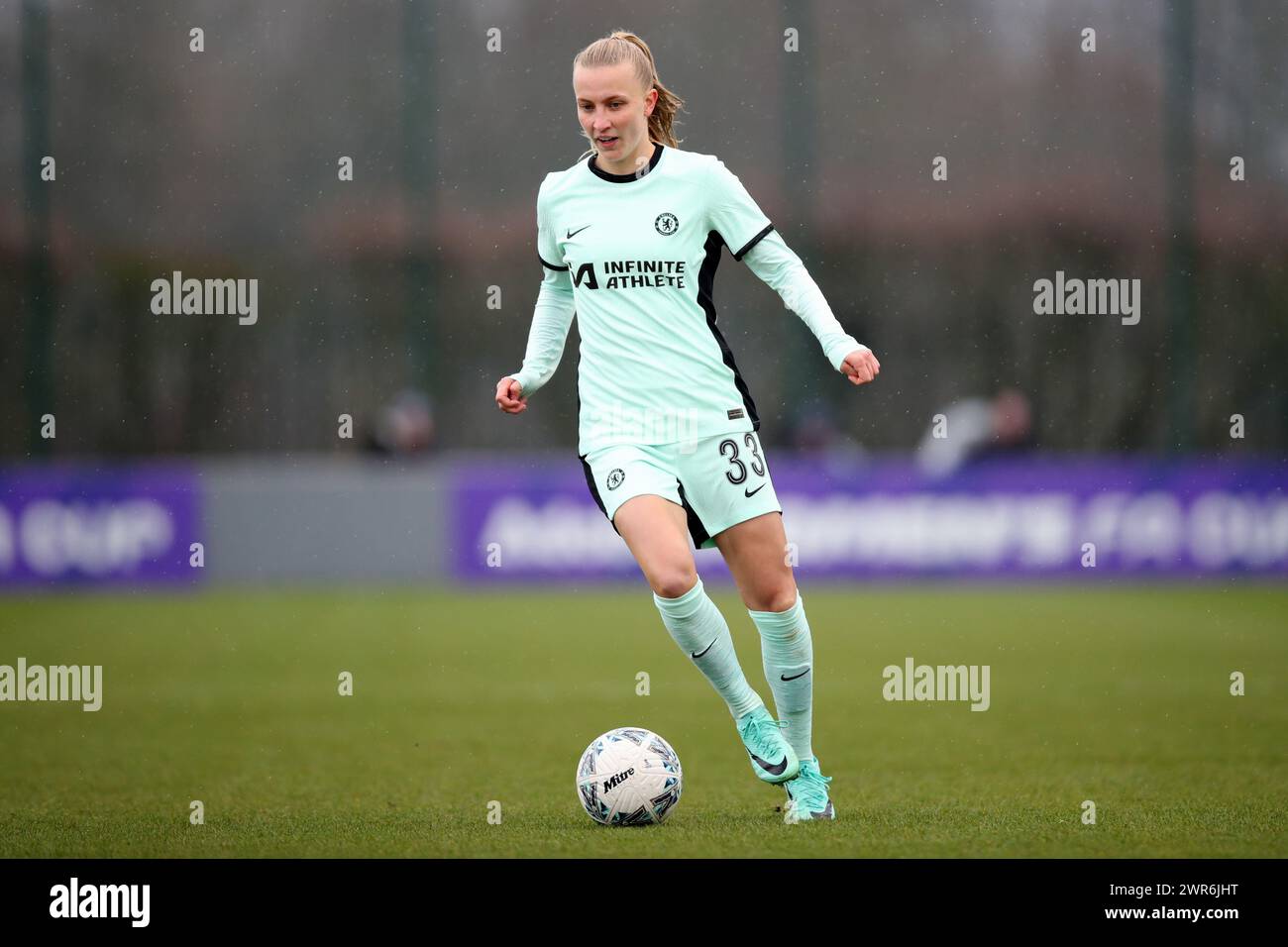 Chelsea's Aggie Beever-Jones runs with the ball during the Adobe Women ...