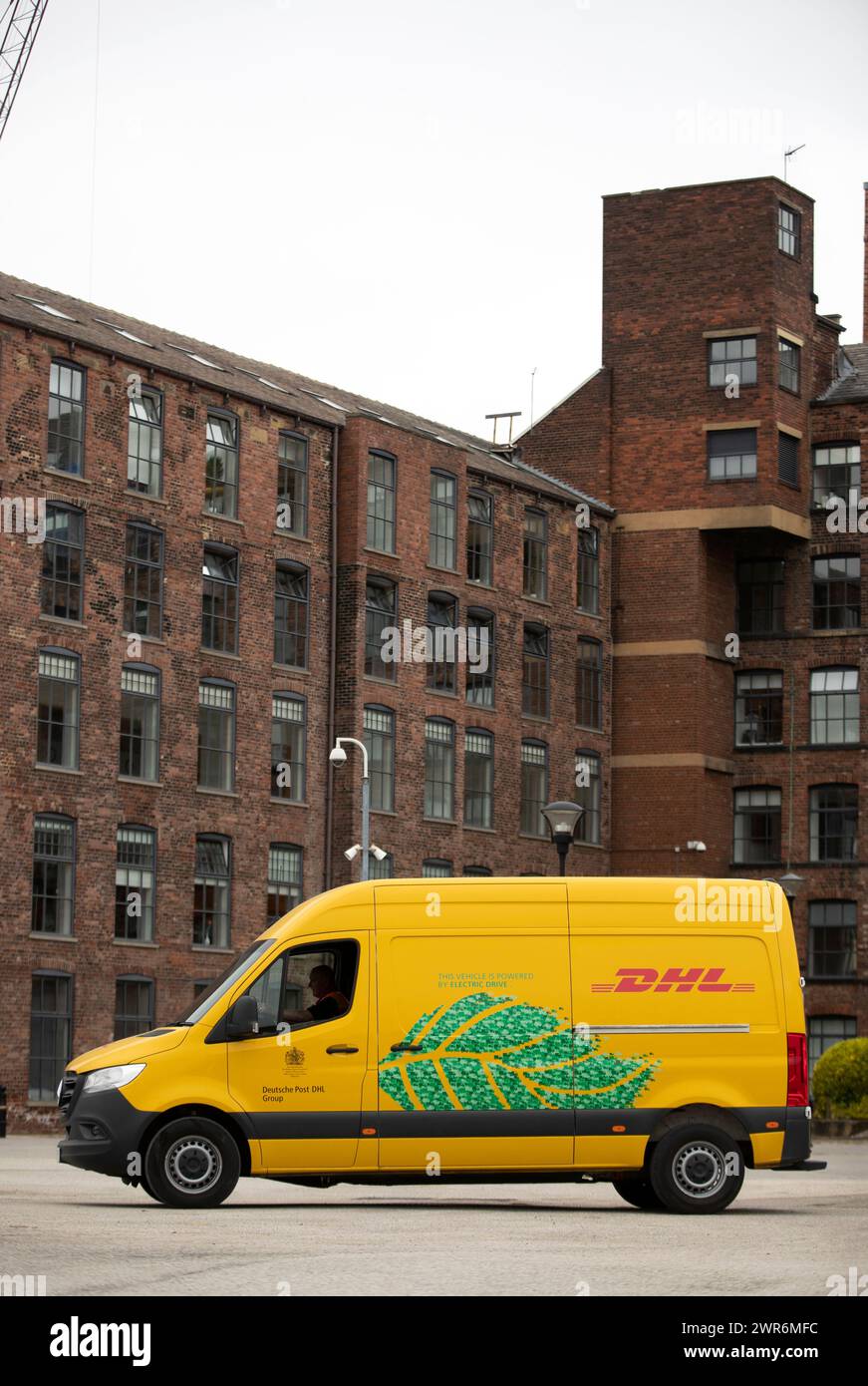 Leeds dhl hi-res stock photography and images - Alamy