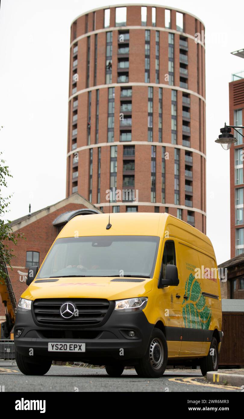 30/06/21 Courier drivers at DHL’s Leeds depot take charge of a fleet of ...