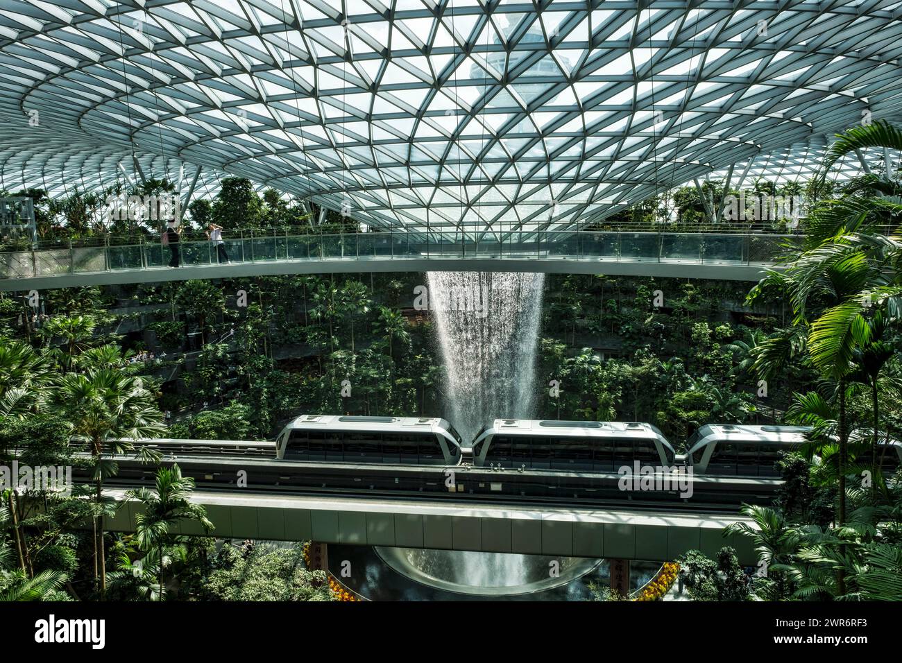 The Rain Vortex, indoor waterfall, Jewel Changi airport, Singapore ...