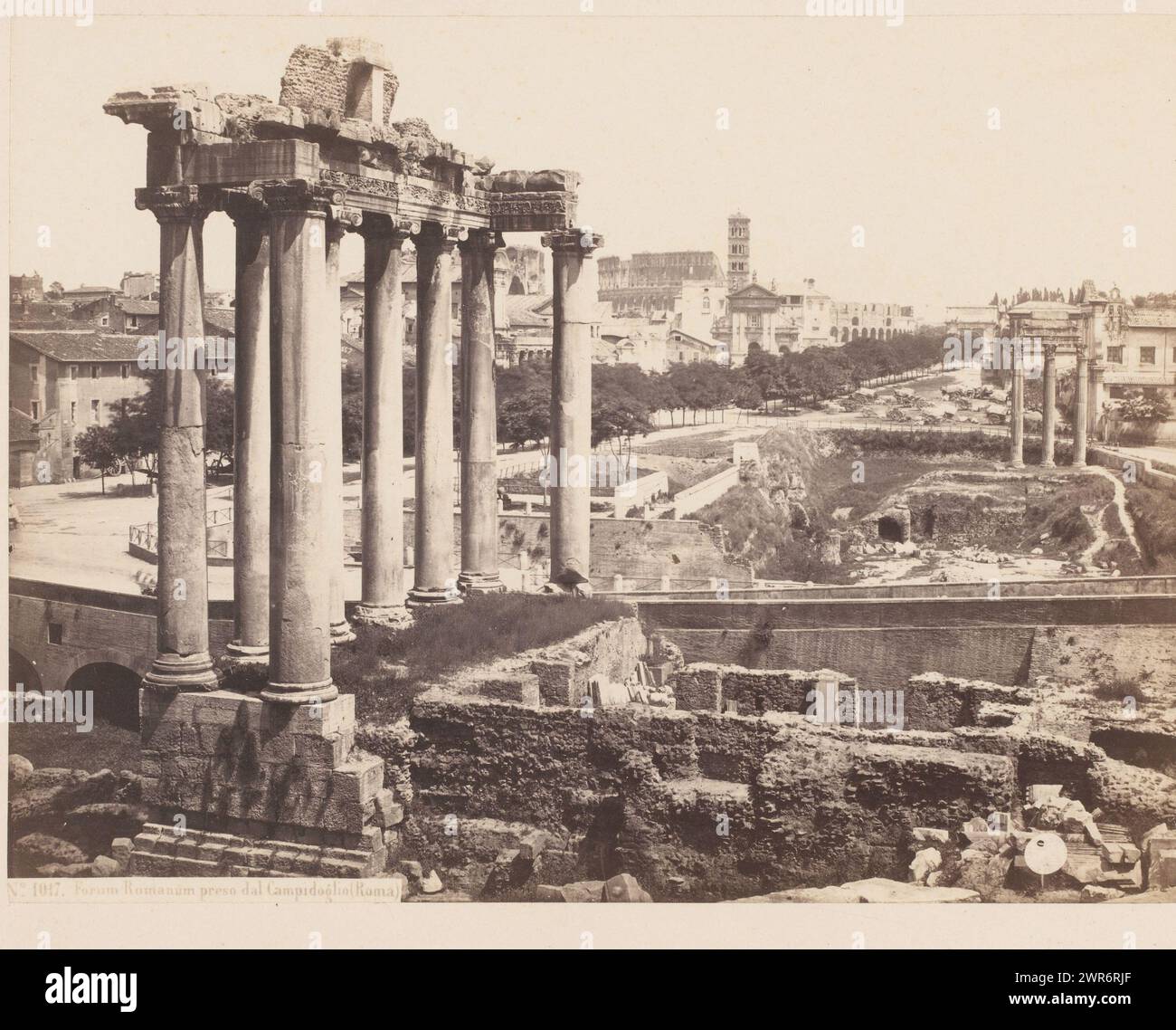 Ruins at the Roman Forum in Rome, Italy, Roman Forum preso dal ...