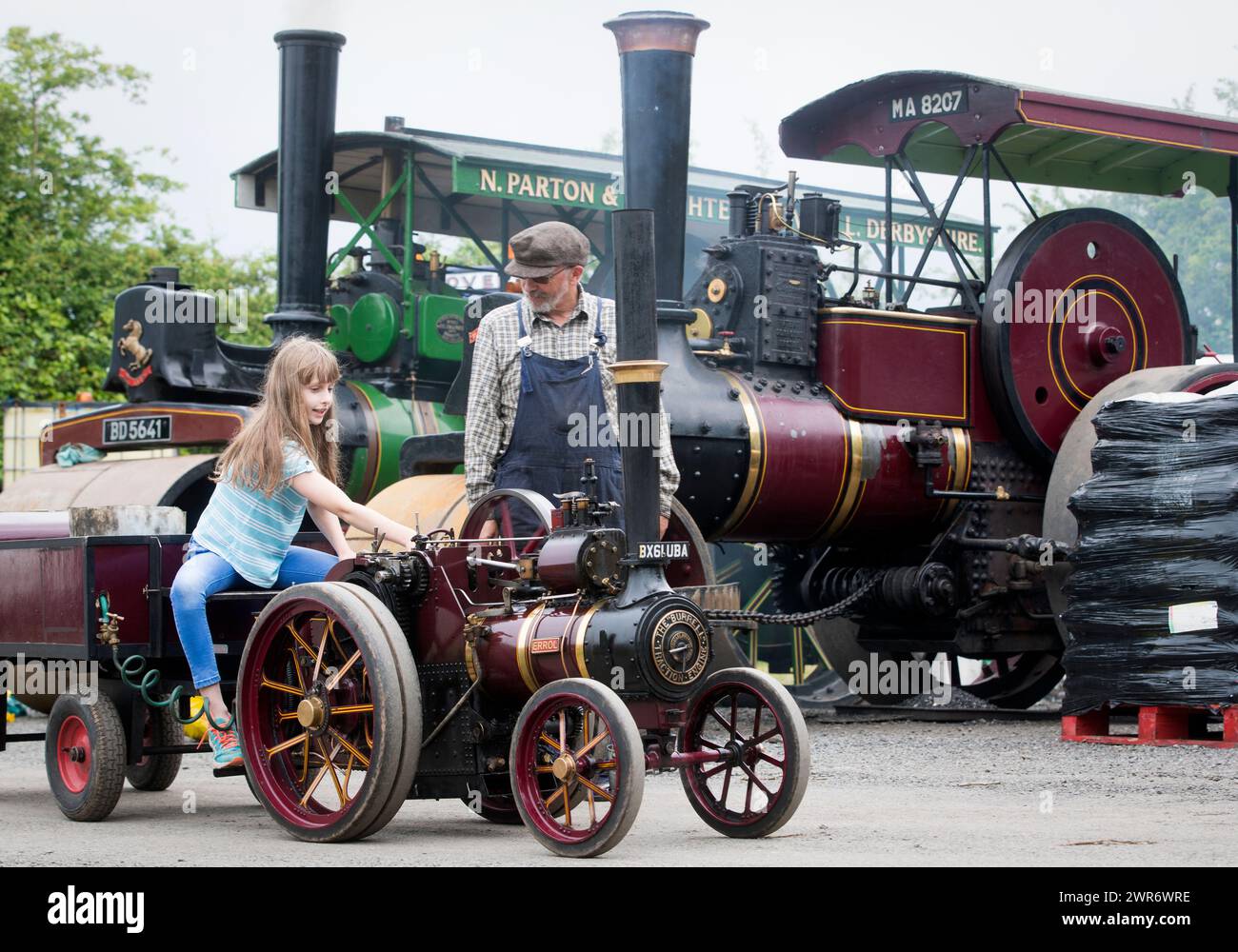 02/07/18 Freya Kirkpatrick, 10, drives 'Errol' a mini traction engine ...