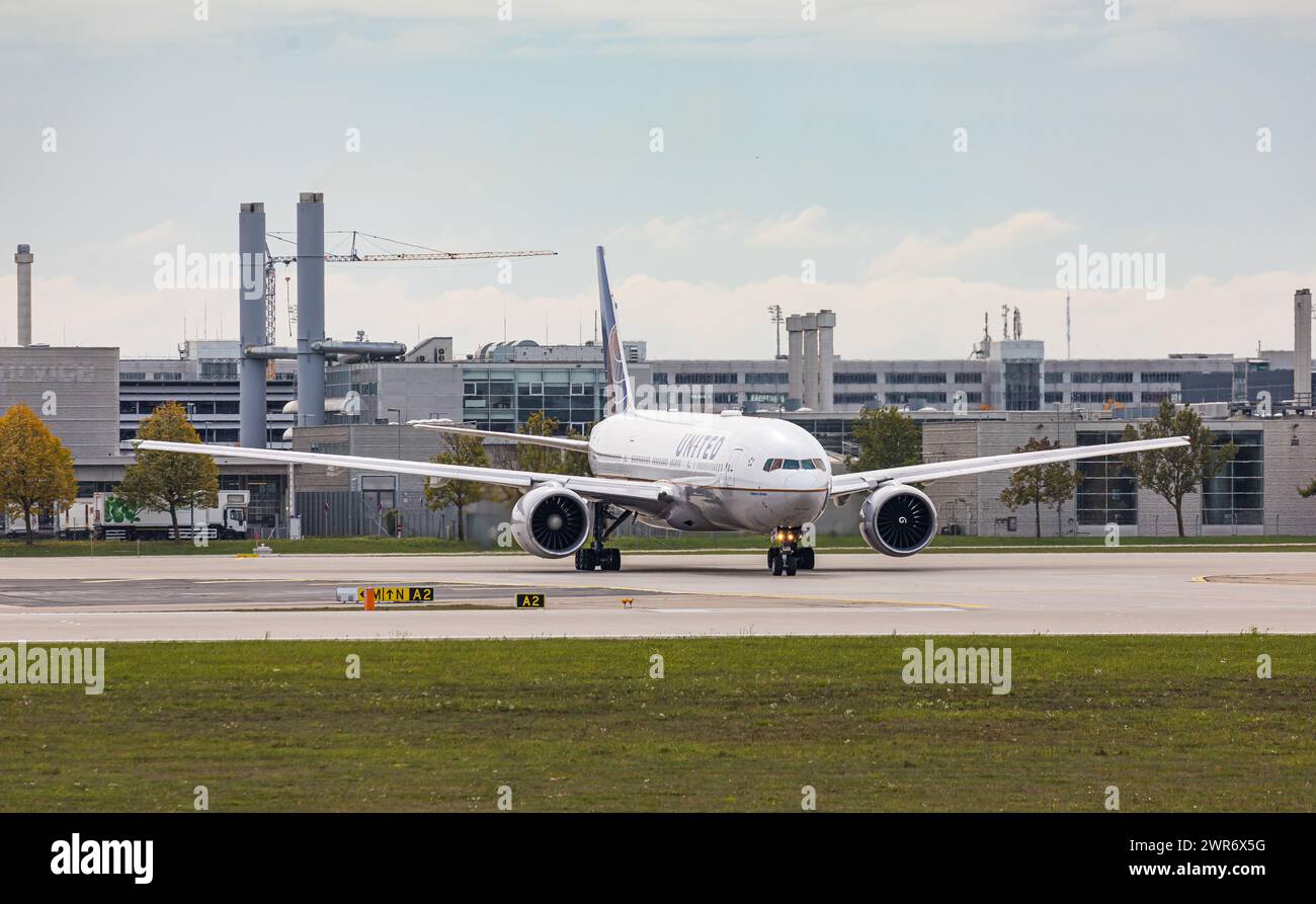 Boeing 777 224er hi-res stock photography and images - Alamy
