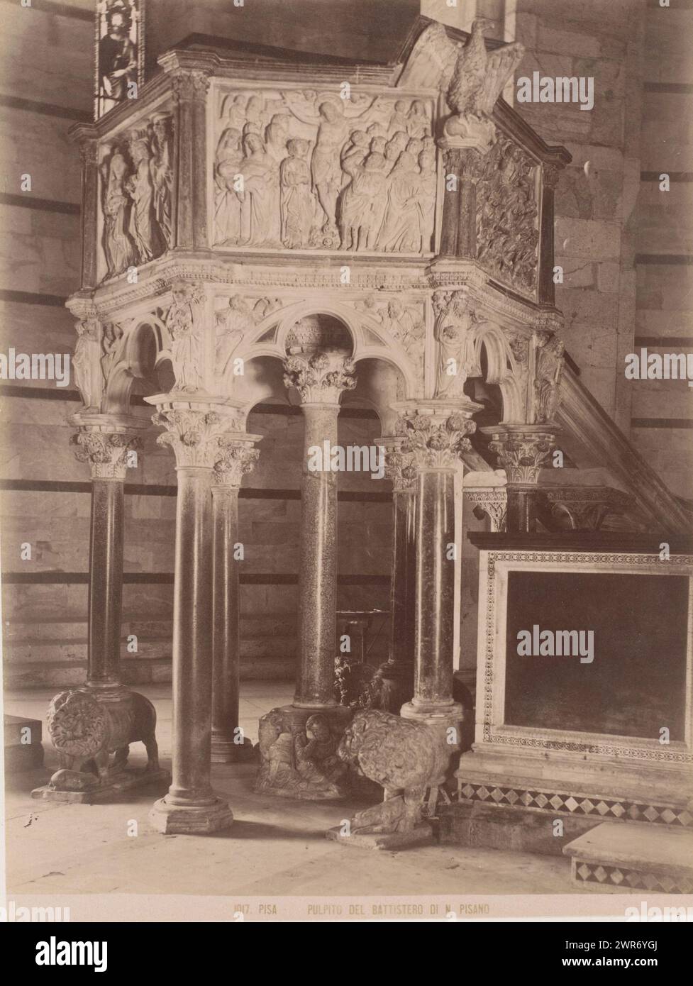 Pisa italy nicola pisano pulpit hi-res stock photography and images - Alamy