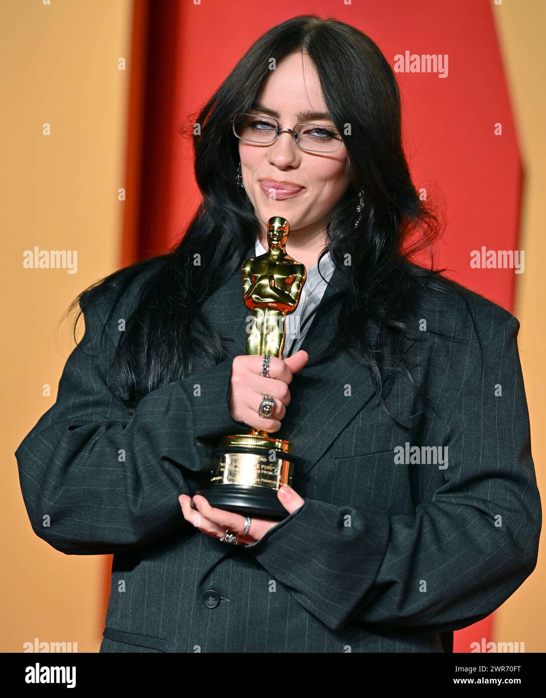 Billie eilish 2024 performing hi-res stock photography and images - Alamy