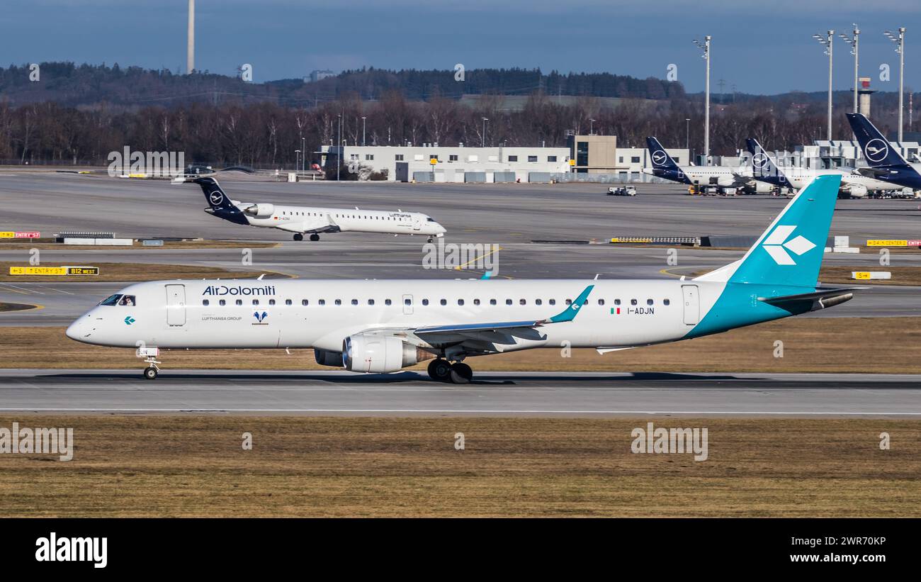 München, Deutschland - 1. Januar 2022: Ein Embraer 195LR von Air ...