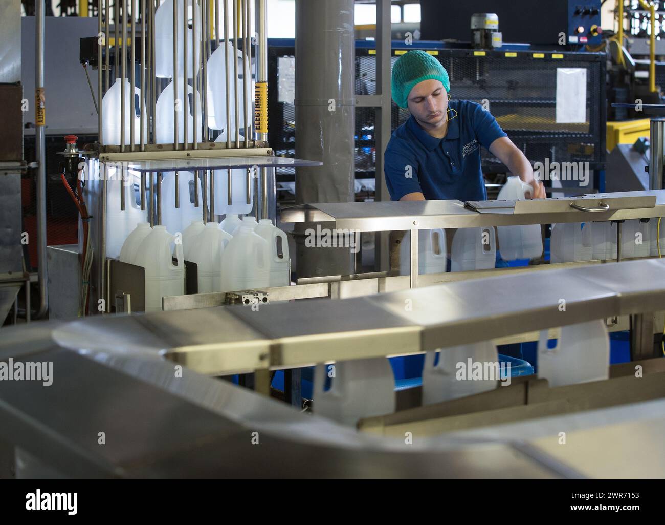 25/04/18 Machine Operator, Shaun Perry, 21, at Nampak's Dagenham plant ...