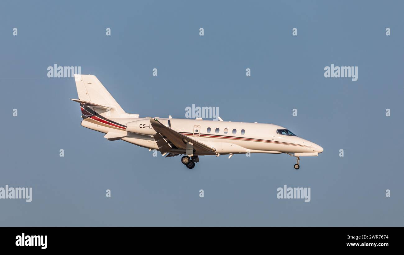 Privatflugunternehmen hi-res stock photography and images - Alamy