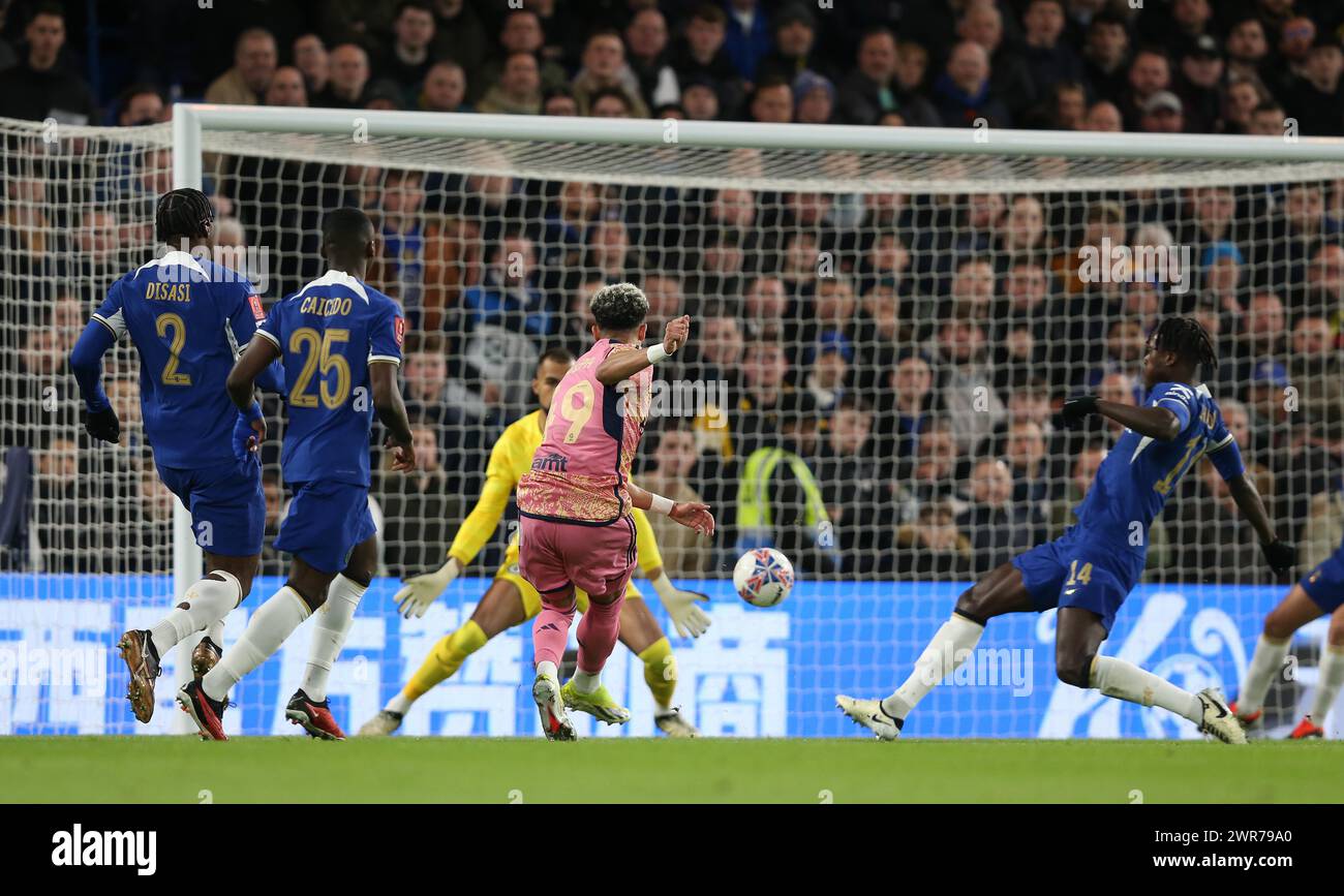 GOAL 1-0, Mateo Joseph of Leeds United scores. - Chelsea v Leeds United ...