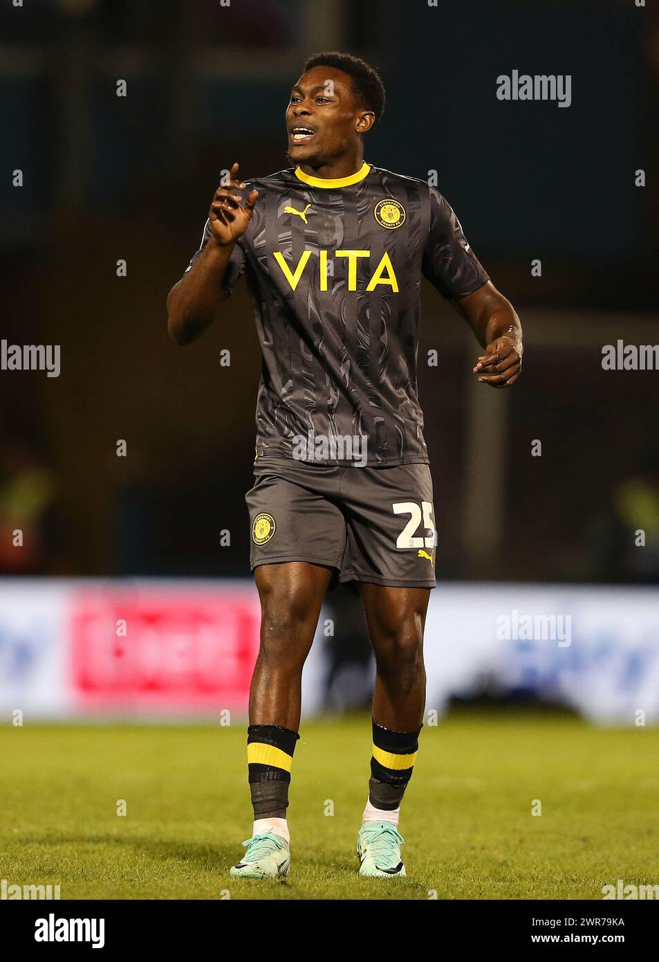 Gillingham v stockport county hi-res stock photography and images - Alamy