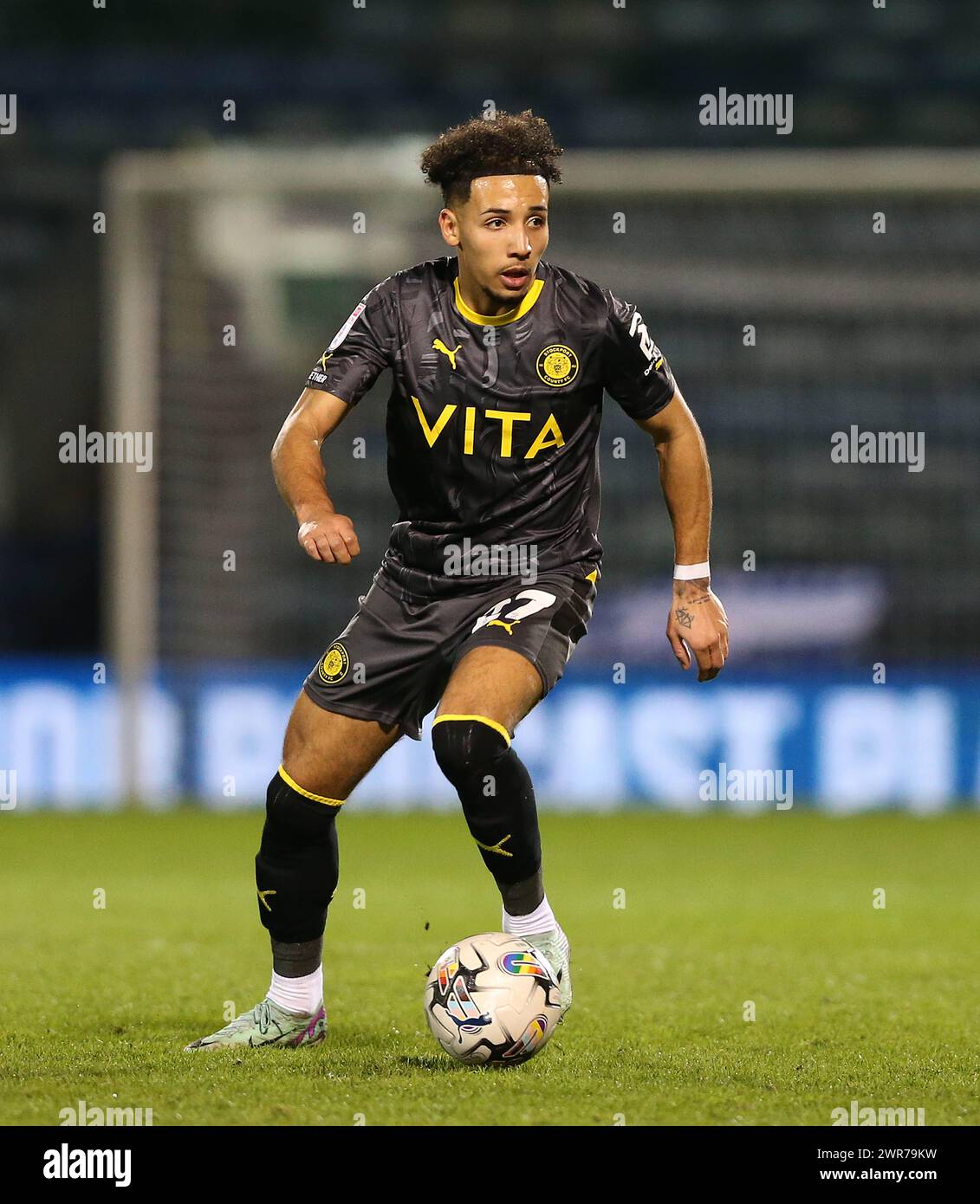 Gillingham v stockport county hi-res stock photography and images - Alamy