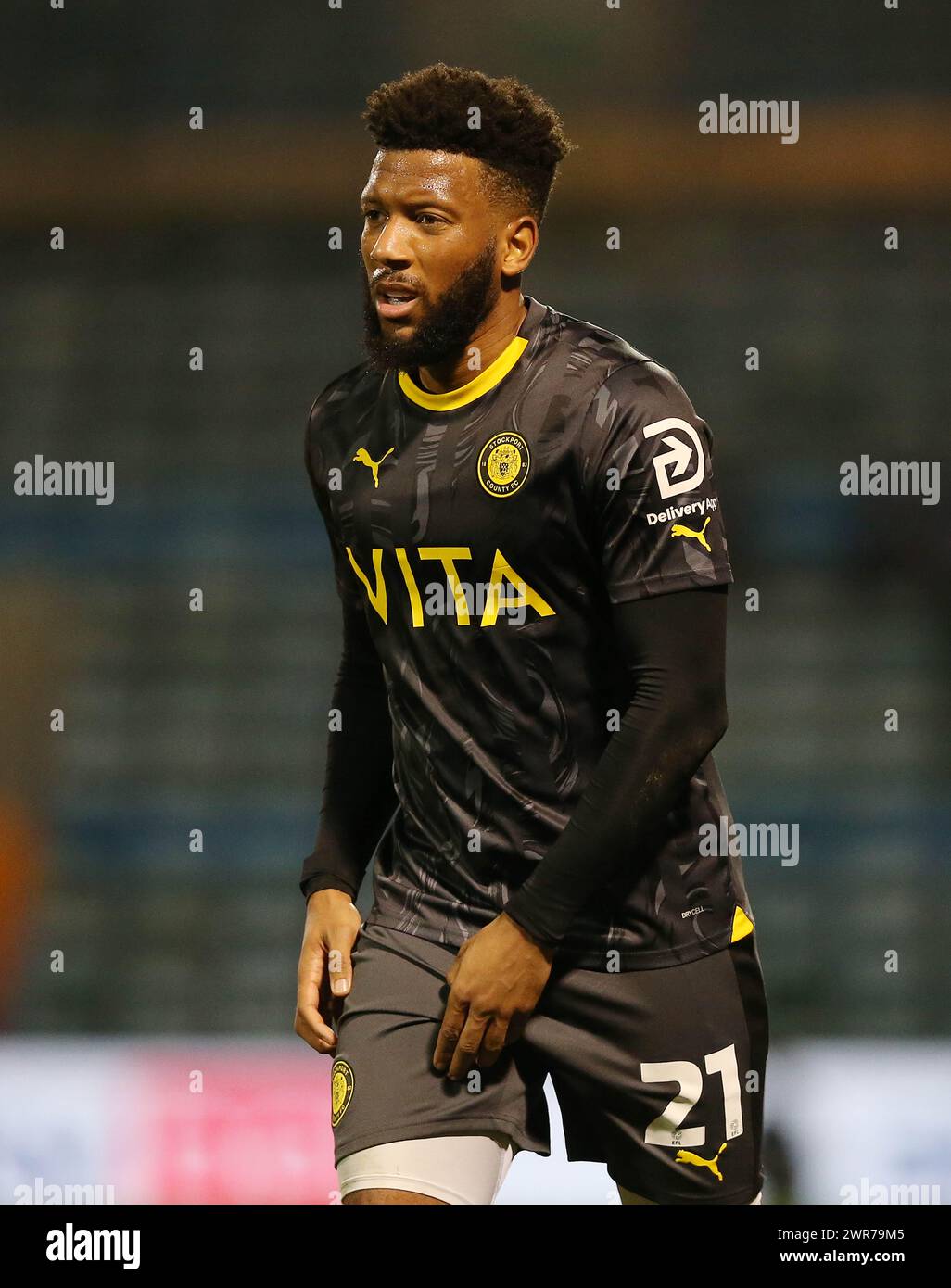 Gillingham v stockport county hi-res stock photography and images - Alamy