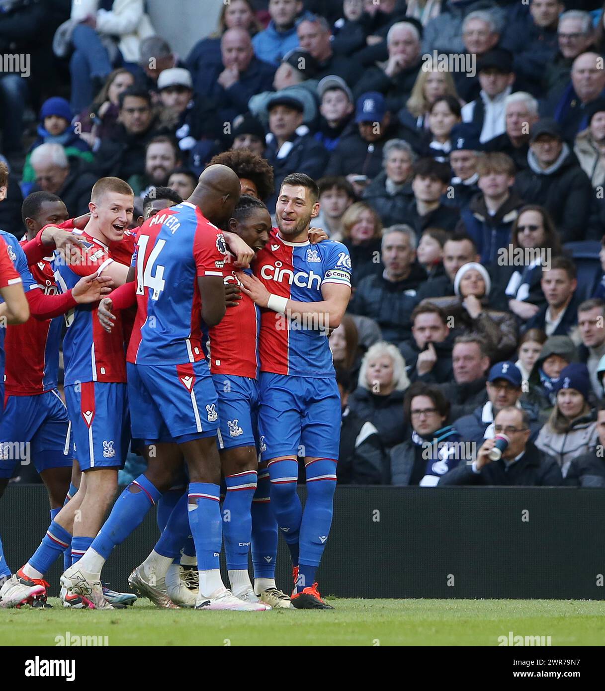GOAL 1-0, Eberechi Eze of Crystal Palace goal celebration. - Tottenham ...