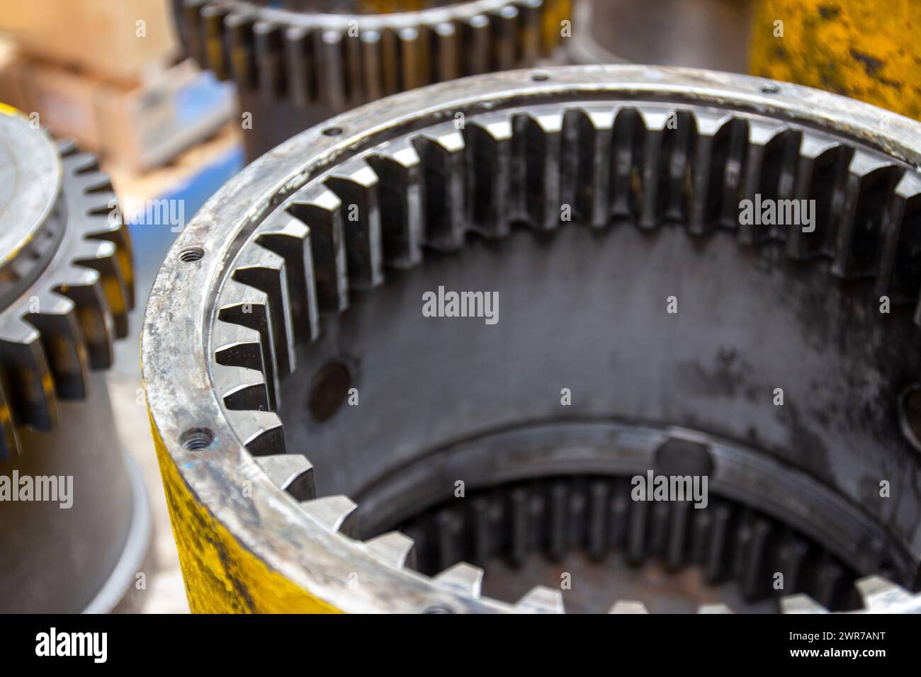 Gear manufacturing hi-res stock photography and images - Alamy