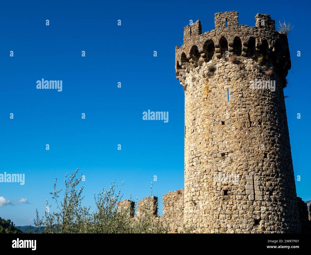 French medieval building hi-res stock photography and images - Alamy