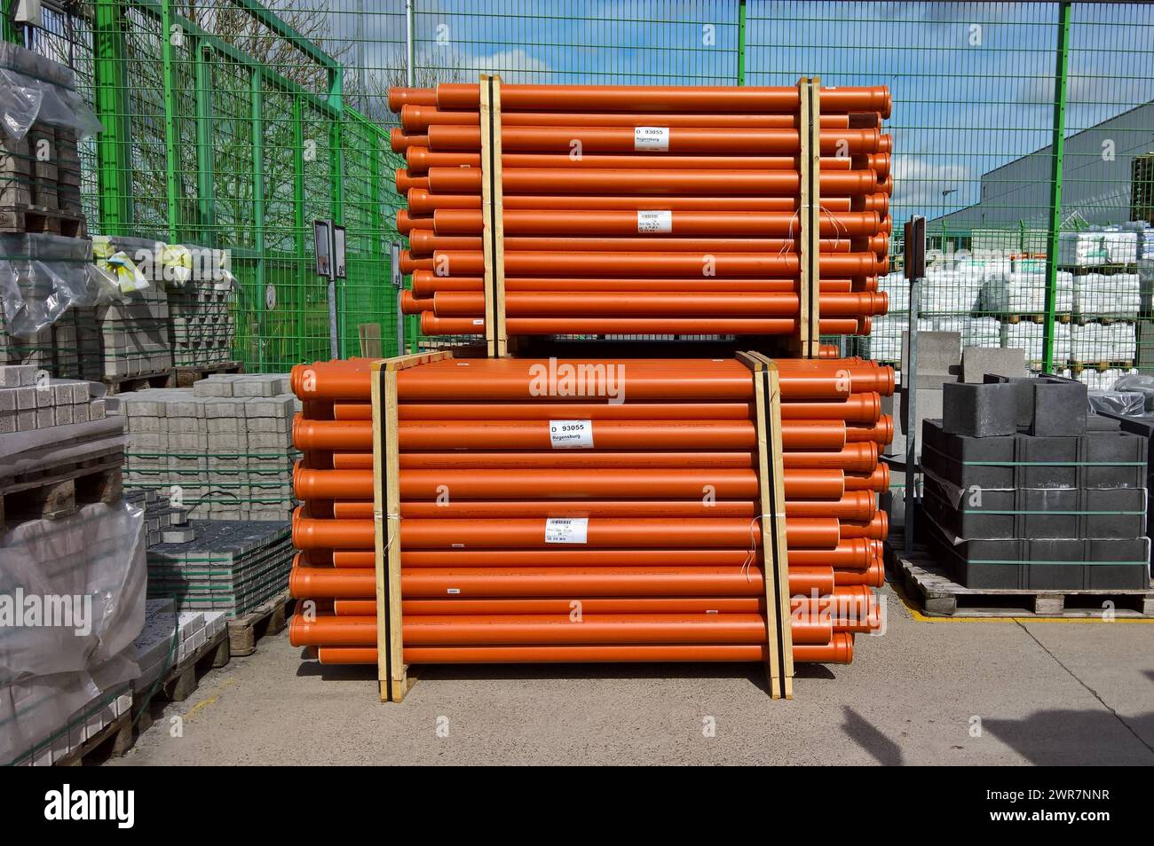 Bau bzw Baustoffe. Rohr, Wasserrohr, bekannt als KG Rohre oder ...