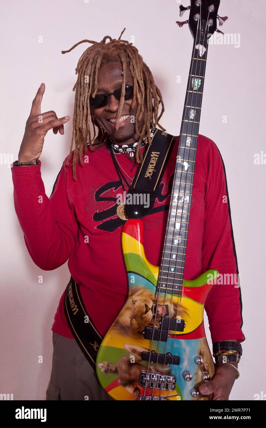 Der US-amerikanische Bassist T.M. Stevens bürgerlich Thomas Michael ...