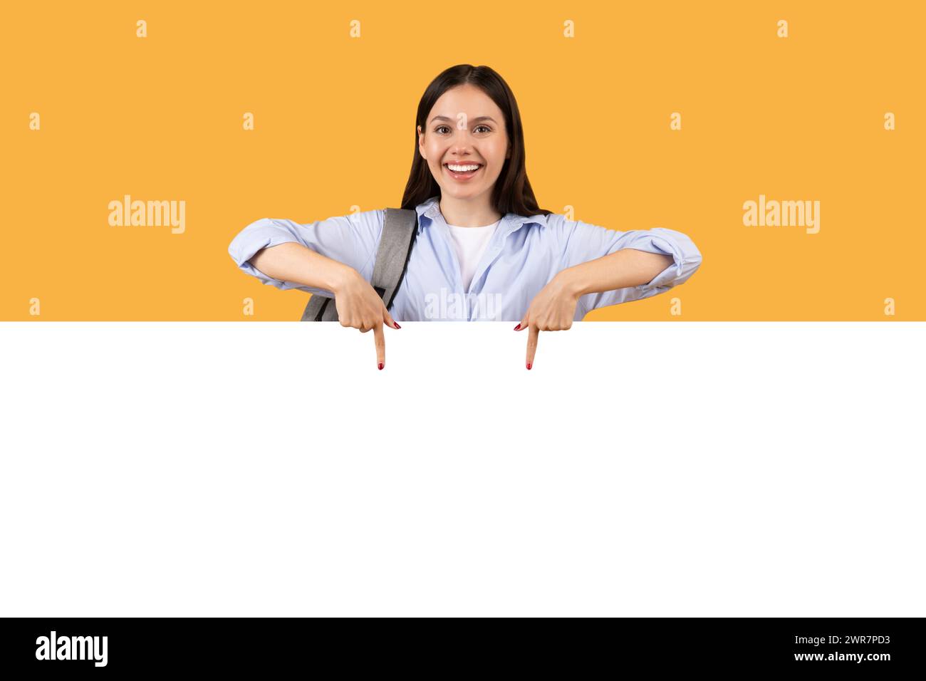 Person pointing down hi-res stock photography and images - Alamy