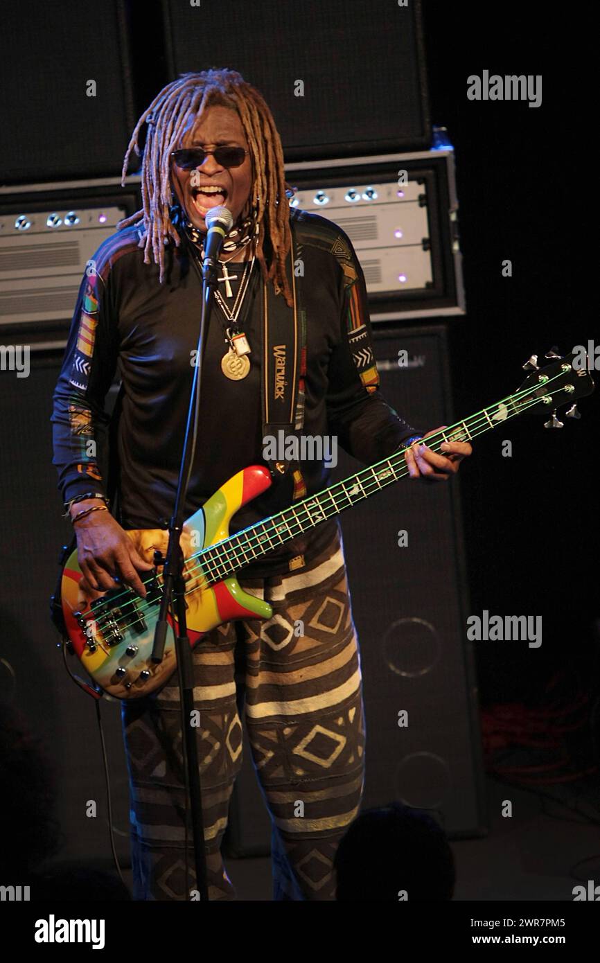 Tina turner im konzert hi-res stock photography and images - Alamy