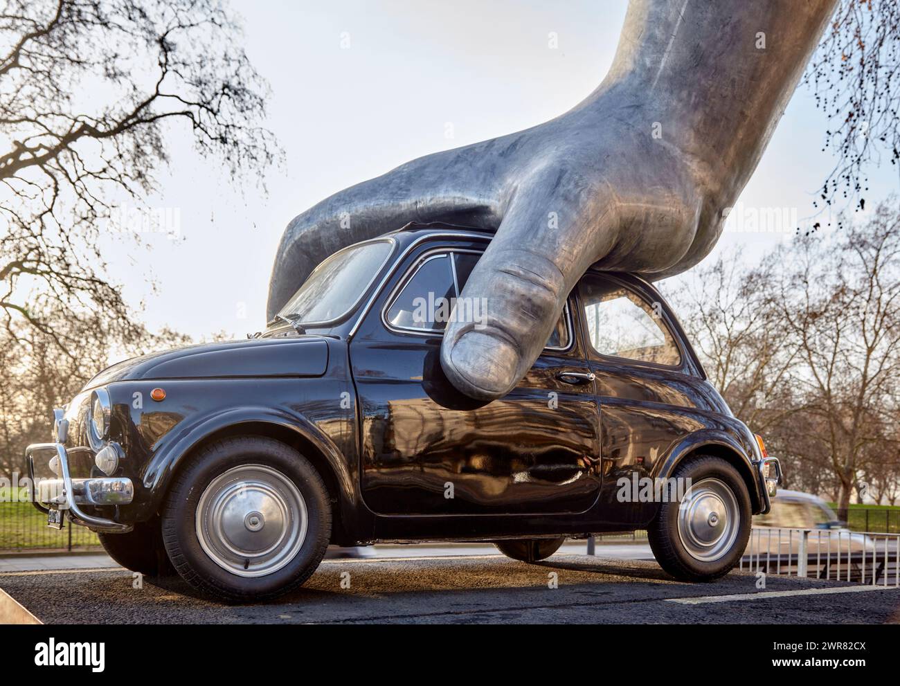 Lorenzo quinn vroom vroom hi-res stock photography and images - Alamy