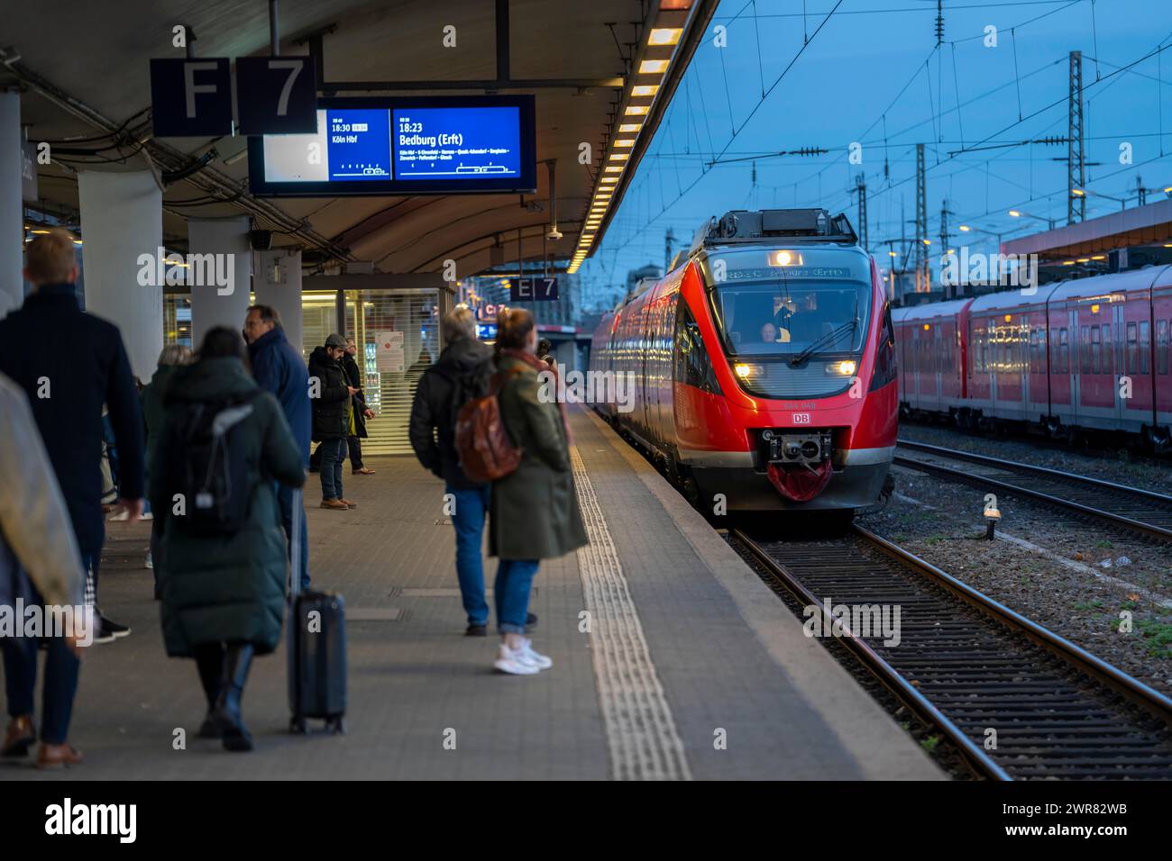 Cologne-Deutz station, platform for local trains, S-Bahn, regional ...