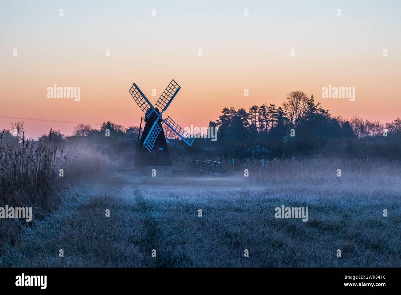 Frosty fen hi-res stock photography and images - Alamy