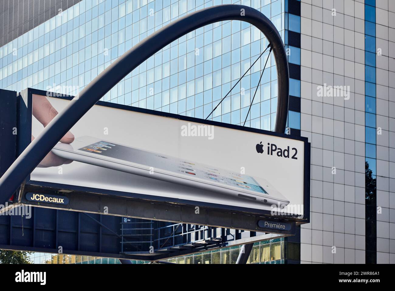 Ipad 2 billboard hi-res stock photography and images - Alamy