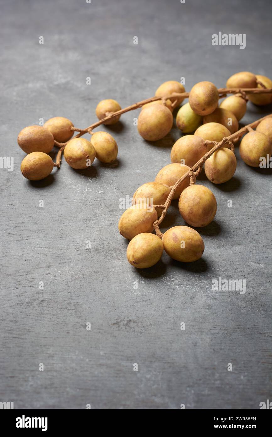 Lanzones hi-res stock photography and images - Alamy