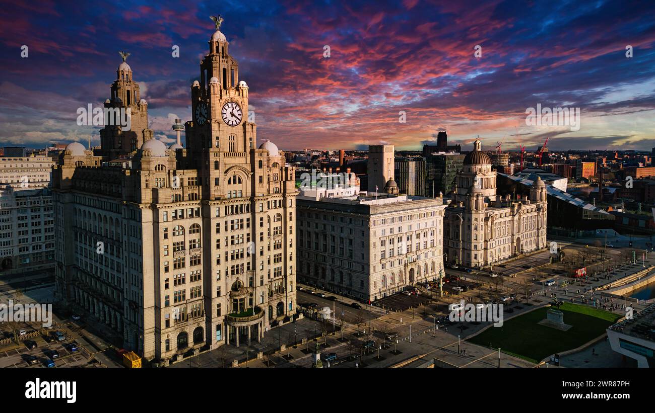 Liverpool waterfront buildings hi-res stock photography and images - Alamy