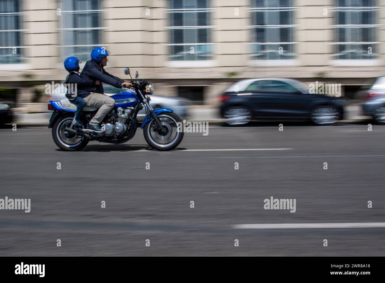 Panning photography image man hi-res stock photography and images - Alamy