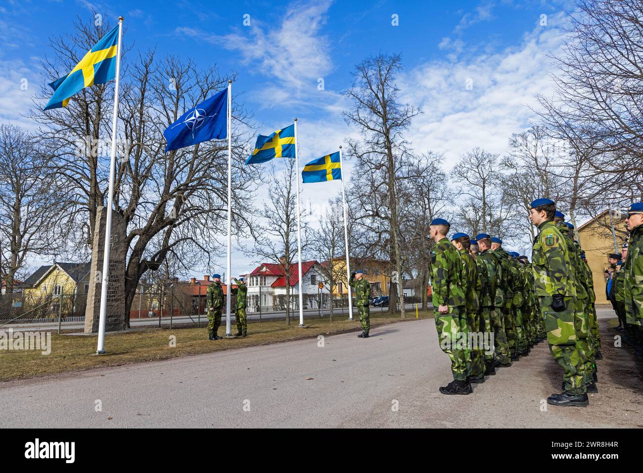 Nato flagga hi-res stock photography and images - Alamy