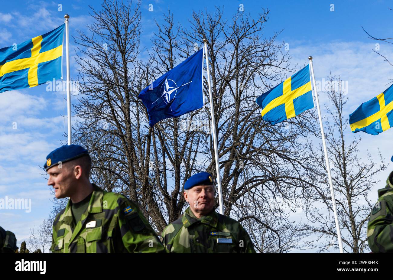 Nato flagga hi-res stock photography and images - Alamy