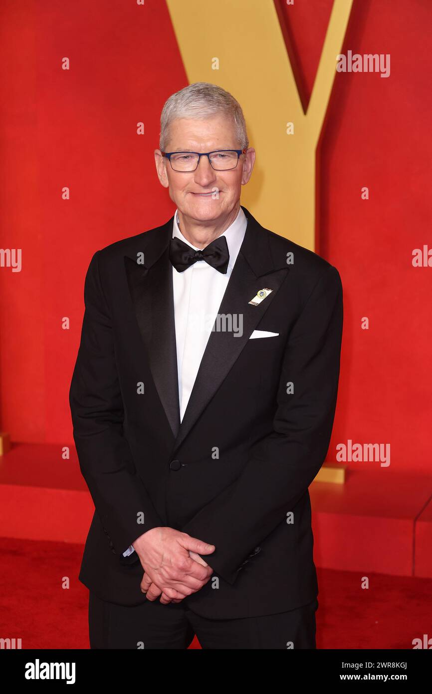 Tim Cook attends the 2024 Vanity Fair Oscar Party Hosted By Radhika ...