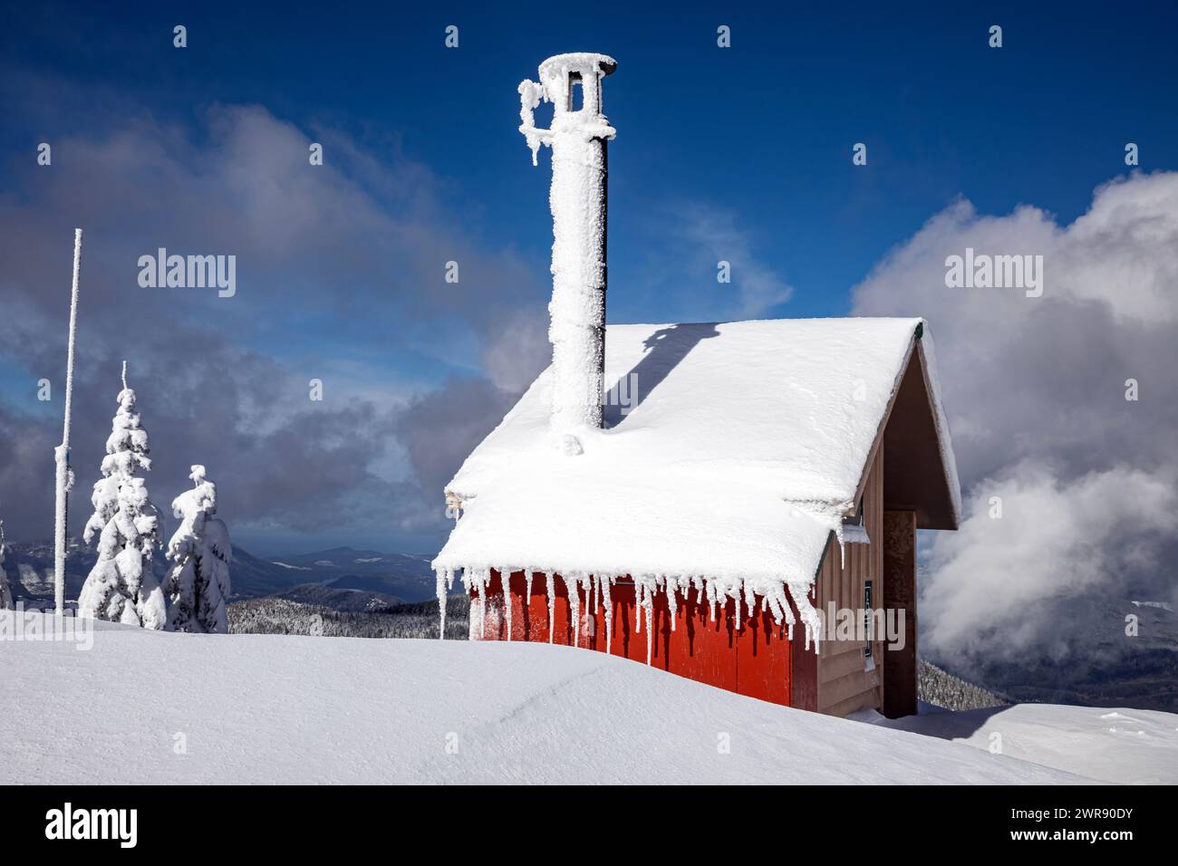 Tall outhouse vent hi-res stock photography and images - Alamy
