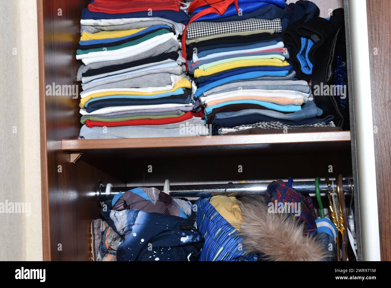 Closet clothes hi-res stock photography and images - Alamy
