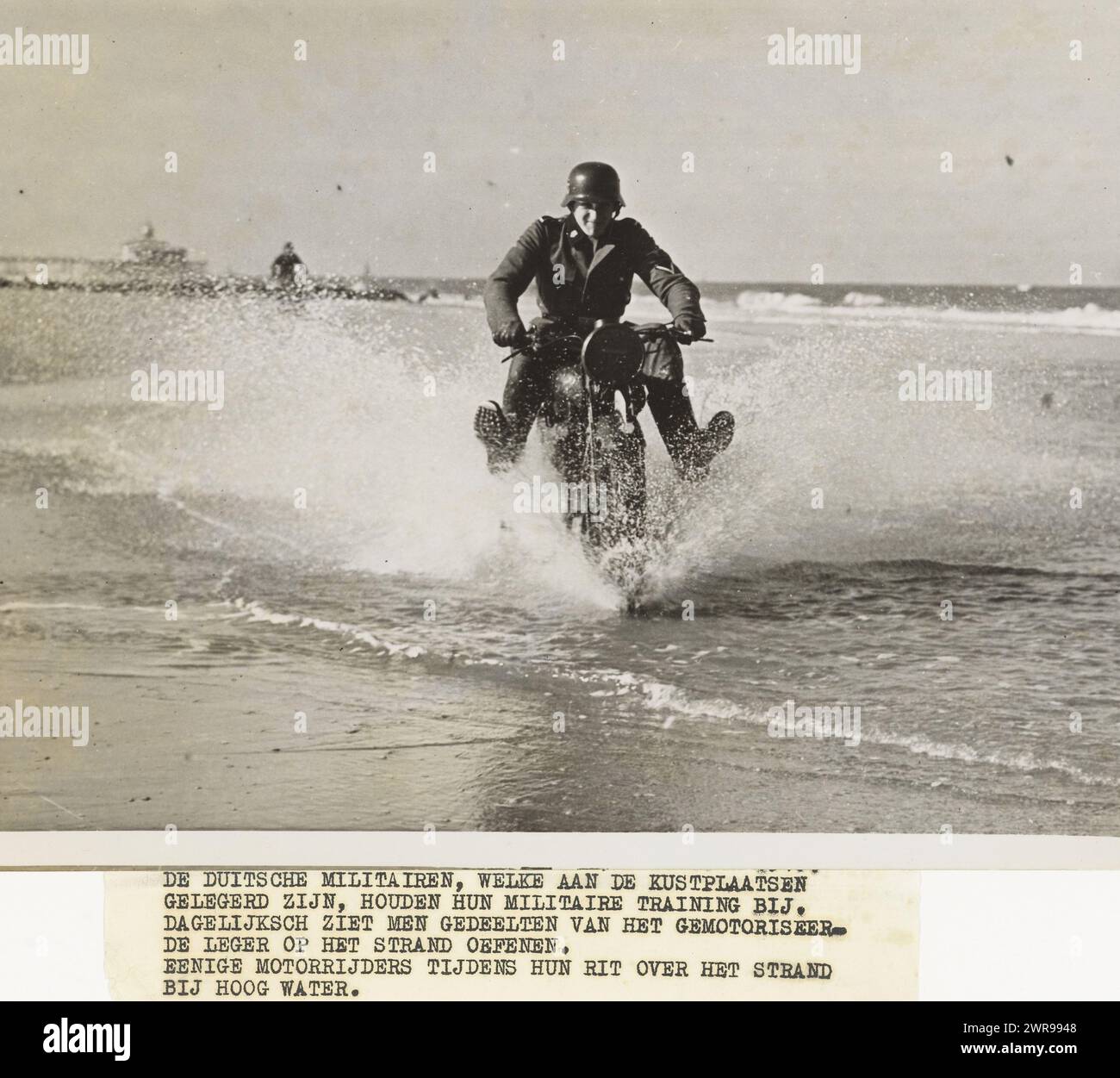 German soldiers on motorcycles, German soldiers ride on motorcycles ...