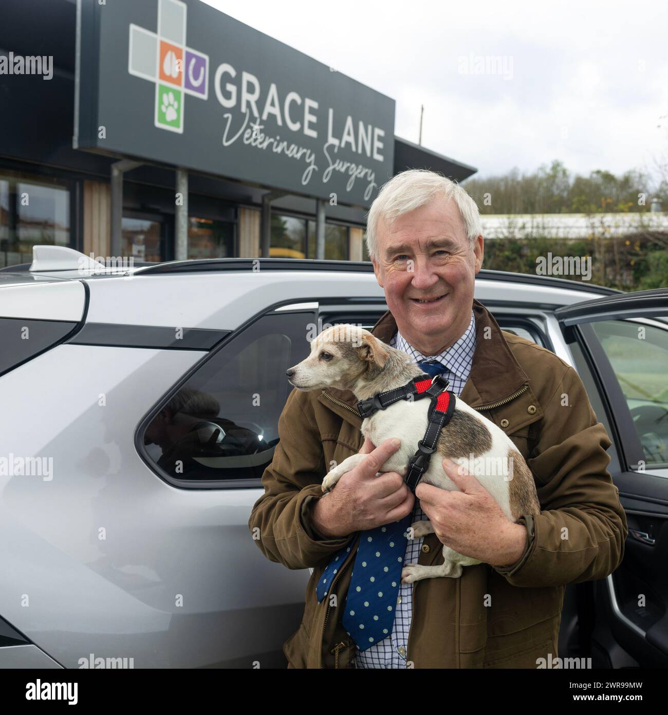 13/11/2023 The Yorkshire Vet, Peter Wright, with 11-year-old Jack ...