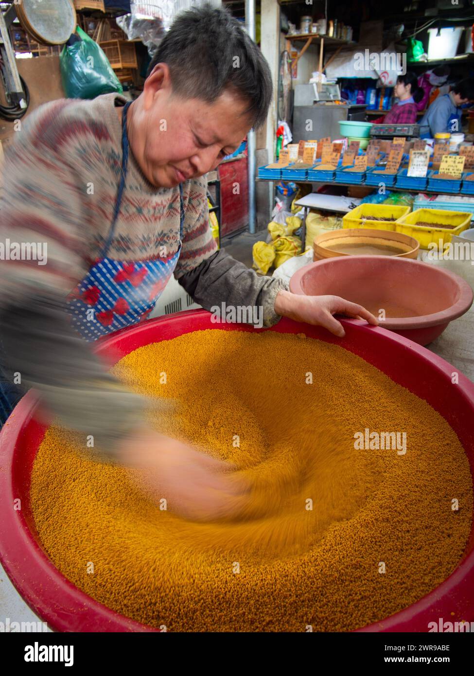 Flower, Bird, Fish & Insect Market, Shanghai, China Stock Photo - Alamy