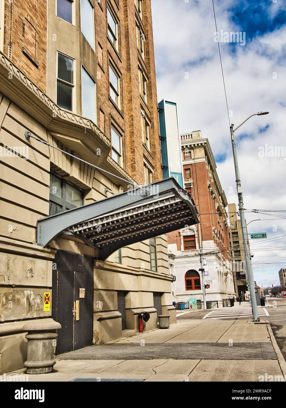 Grand Hotel on South Ludlow Street in downtown Dayton Ohio Stock Photo ...