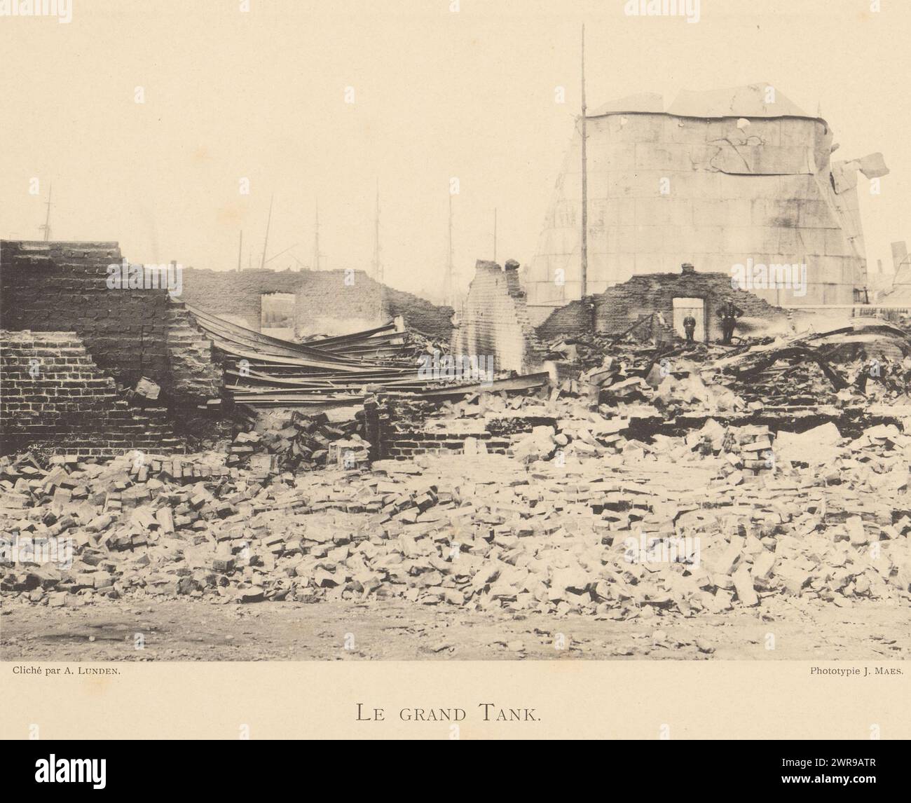 Exploded tank hi-res stock photography and images - Alamy